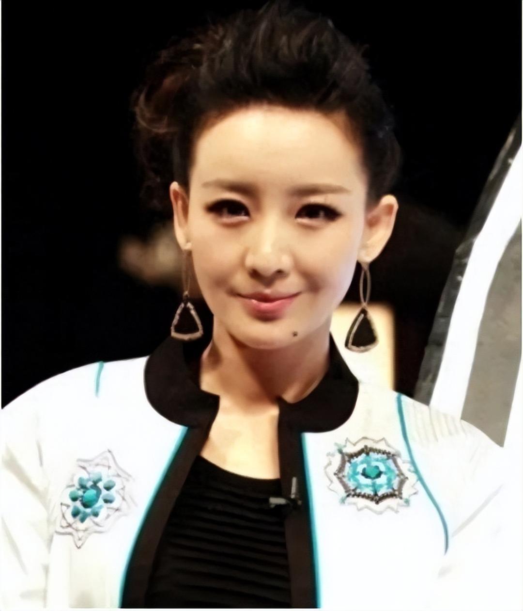 Mai Hongmei: After divorcing Sun Nan, she washed her face with tears ...