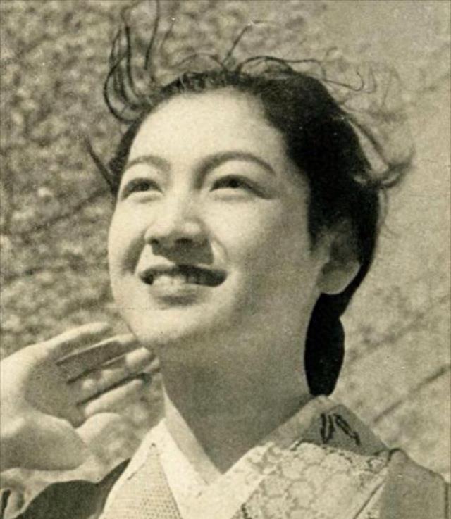 Setsuko Hara, the "Goddess of Showa": was dedicated to MacArthur at the ...
