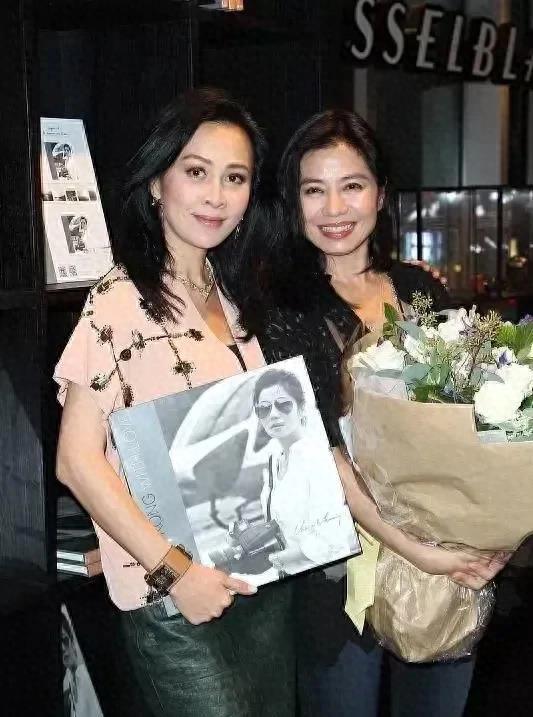 Time has lost to friendship, Carina Lau and Chung Chuhong are so ...