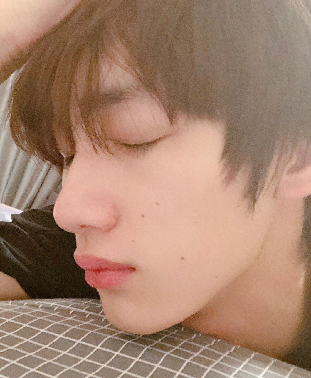 Yang Yang: I look good without makeup, Wang Yibo: I look good without ...