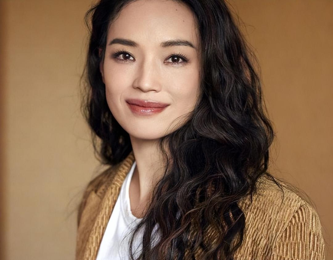 TFBOYS promotes Yi Yang Qianxi's new movie, Bi Gan, Yi Yang Qianxi and ...