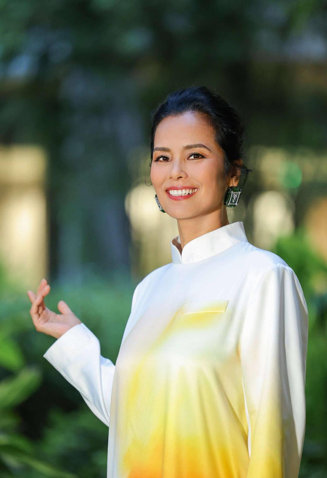 Wei Wei and her son appear in a fashion magazine as a family of four ...