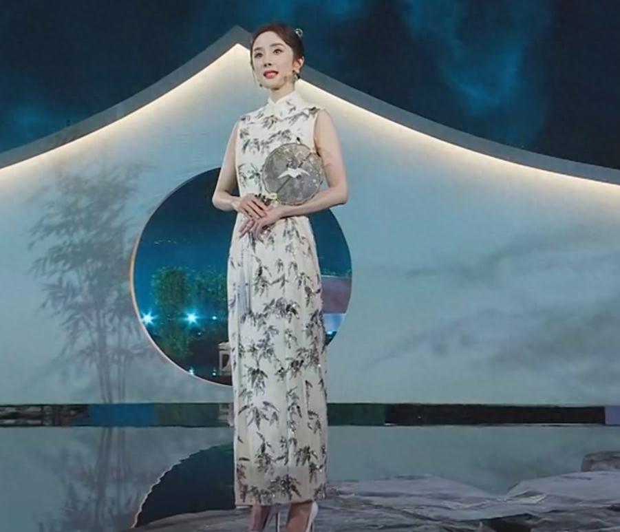 The aesthetics of the Mid-Autumn Festival Gala are stunning! Yang Mi's ...