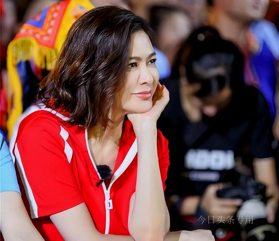 Lin Qingxia is amazed by the natural aging: her appearance has changed ...