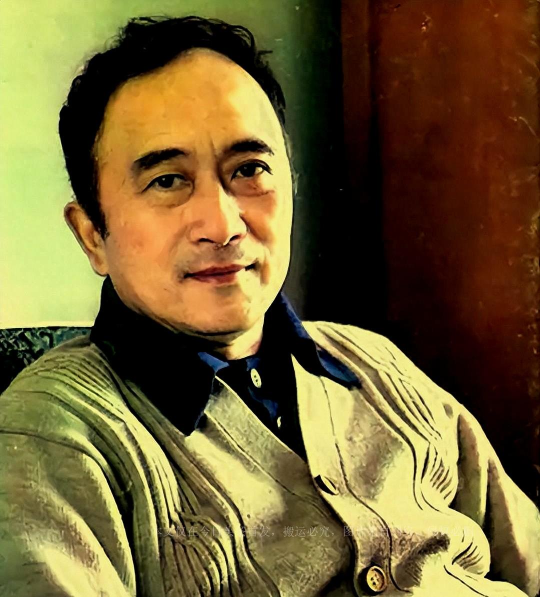 Many artists appeared at the unveiling ceremony of the bronze statue of ...