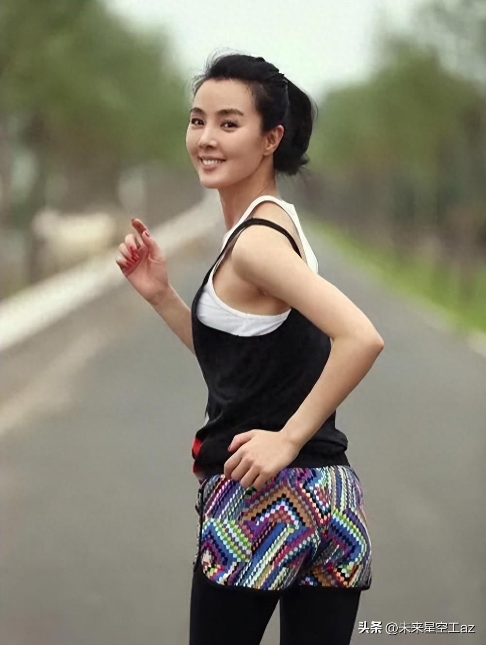 She "became famous as soon as she took off her clothes", dared to slap Chen Baoguo, beat Zhang ...