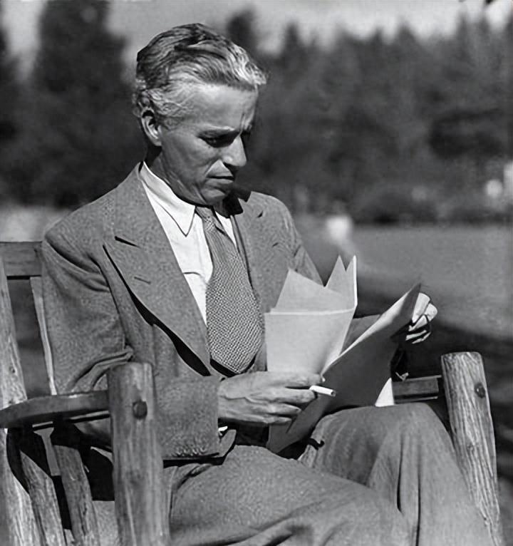 Laughing with tears, Charlie Chaplin's legendary life was full of drama ...