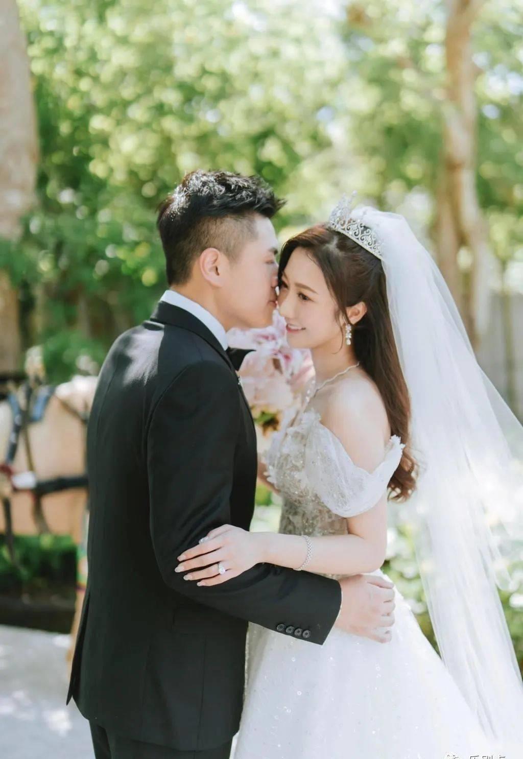 He Yiting's luxurious wedding, with gorgeous fireworks and romantic ...