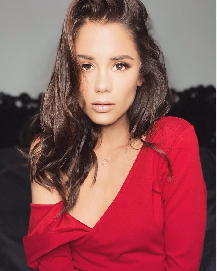 Little Caprice, a talented and talented actress, ranked third with her ...