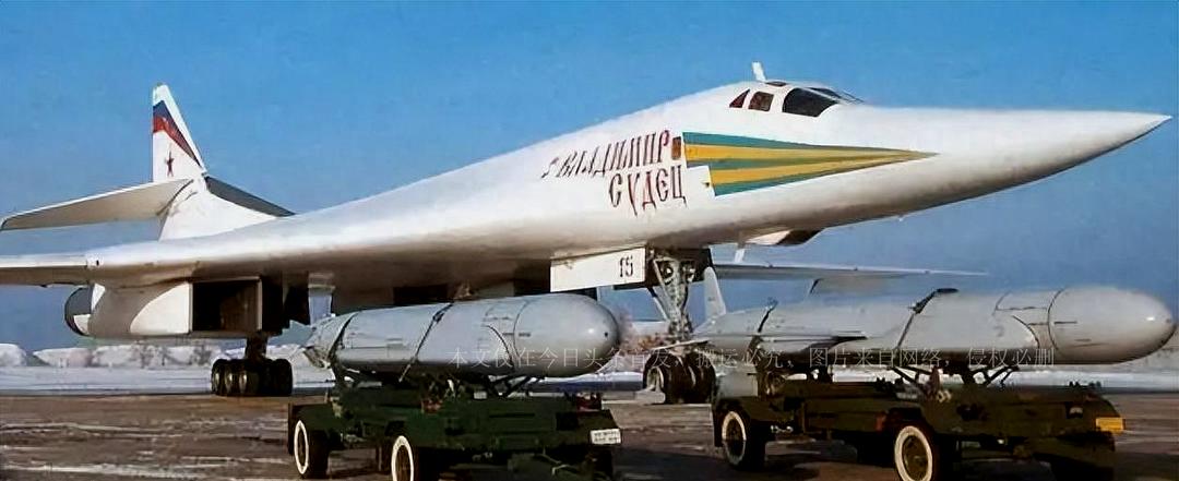 Taking off means the beginning of war. The Russian Tu-119 can fly ...