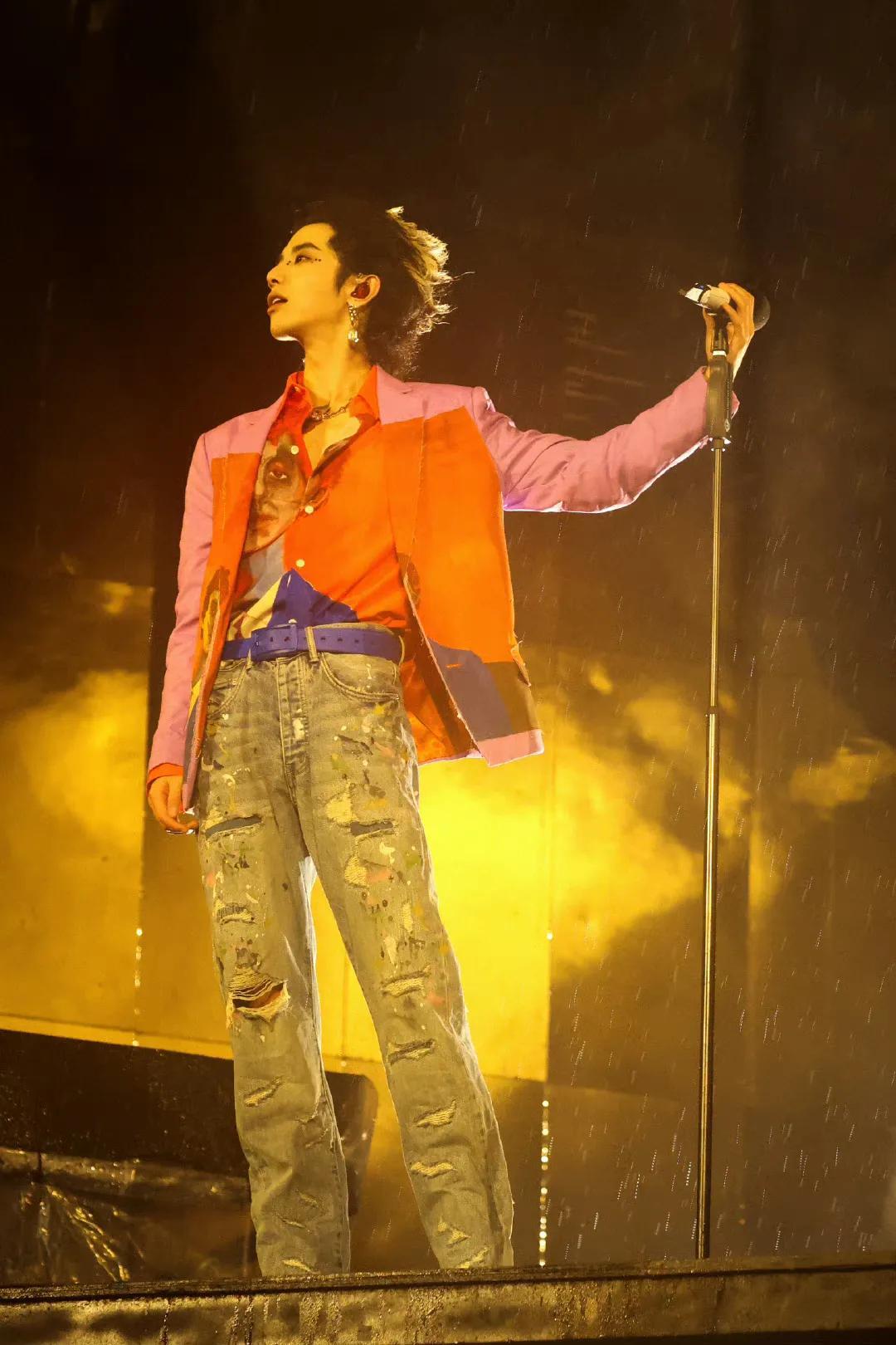 Hua Chenyu's Bird's Nest Concert set a record audience. Why has he ...