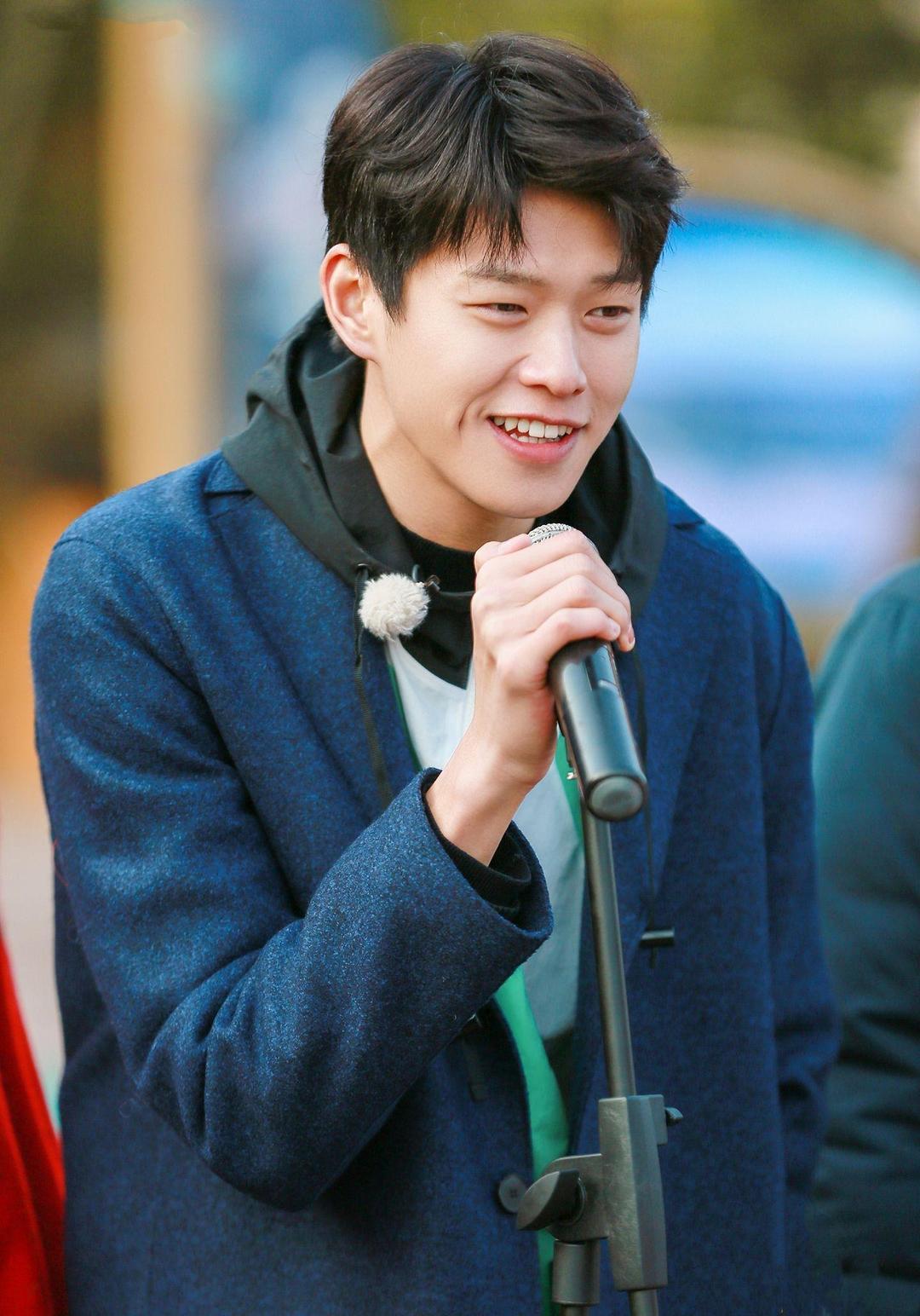 34-year-old Wei Daxun was spotted by Gu Man: Yang Yang was unsuccessful ...