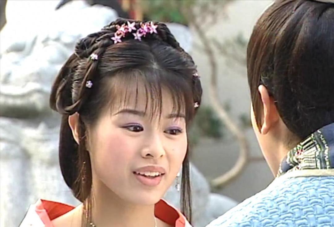 TVB's aesthetics are confusing. Beautiful people play maids, while average-looking people always ...