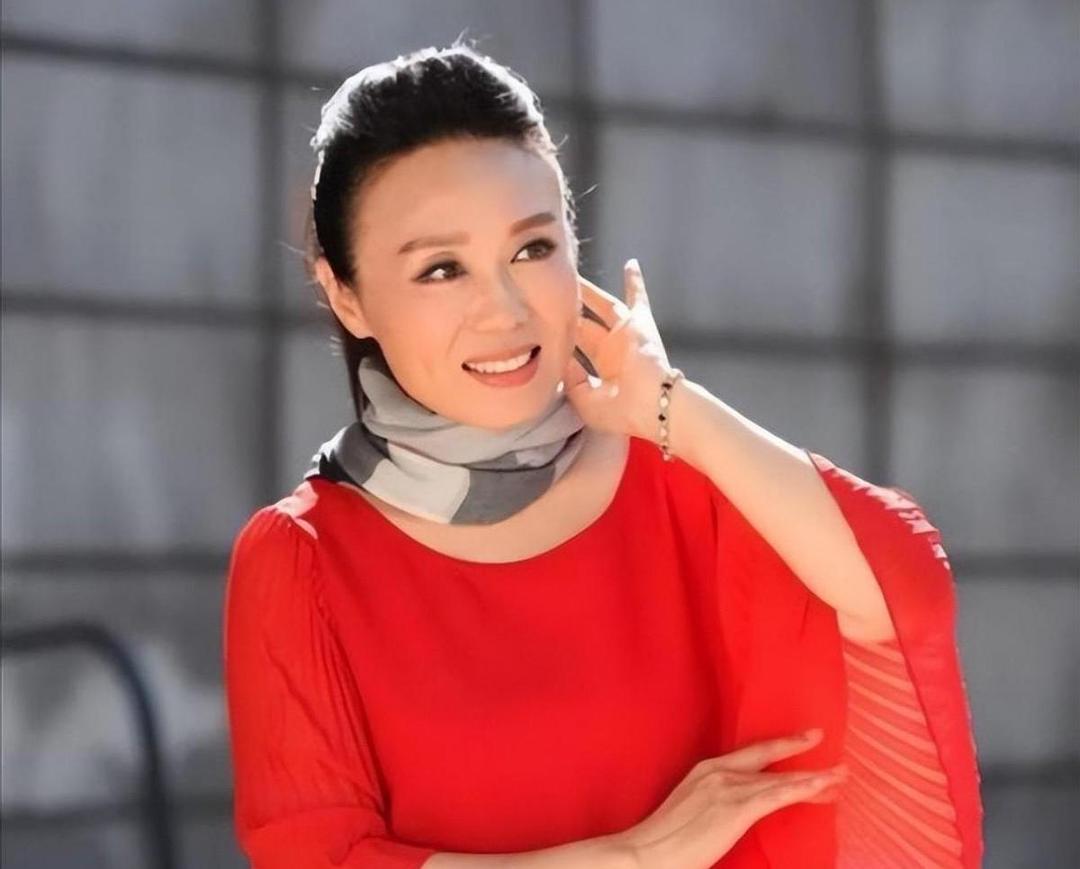 "Queen of Huangmei Opera" Wu Qiong: Marrying a husband 15 years younger than her husband caused ...