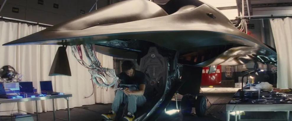 Say you love me, don't be shy - watch the American movie "Stealth (2005 ...