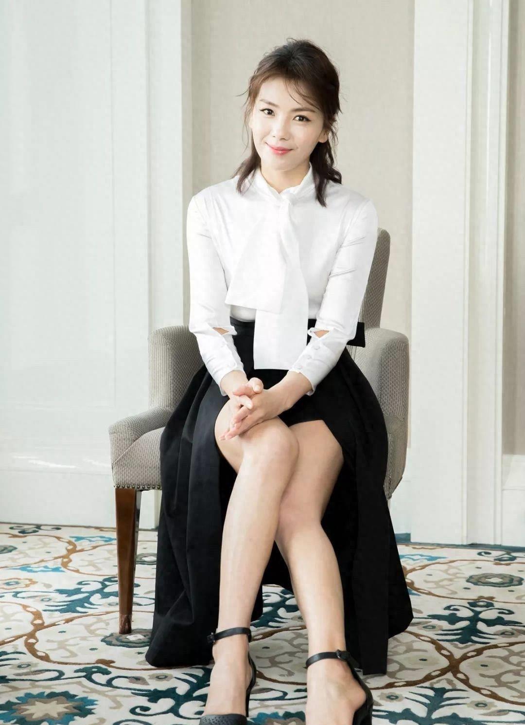 45-year-old Liu Tao releases fitness photos! She appeared without ...