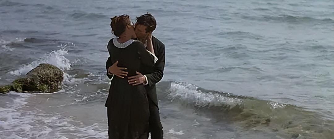 Romane Paulinger stars in her true role, and a chaotic farce is staged ...