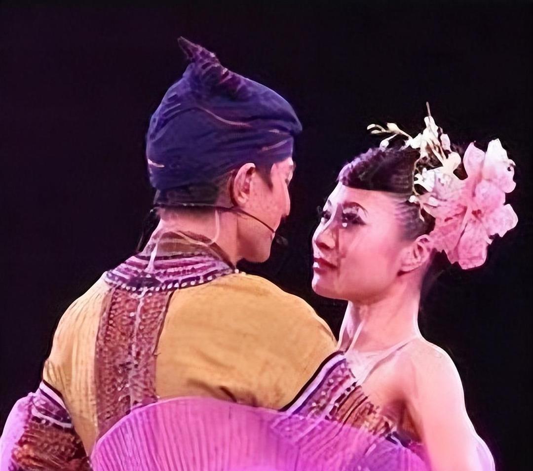 I can't hide it anymore! Andy Lau's relationship with Lai Wenhui was ...