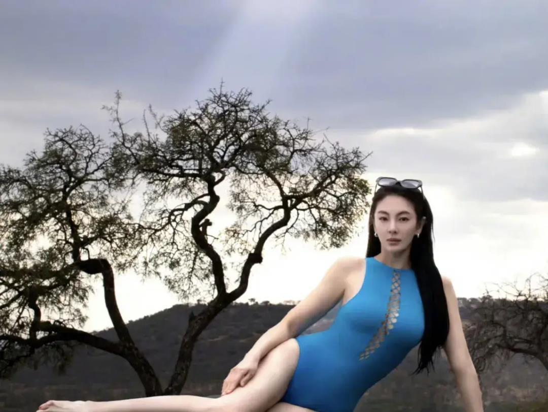 Swimsuit temptation! Zhang Yuqi reveals her stunning figure! - iMedia