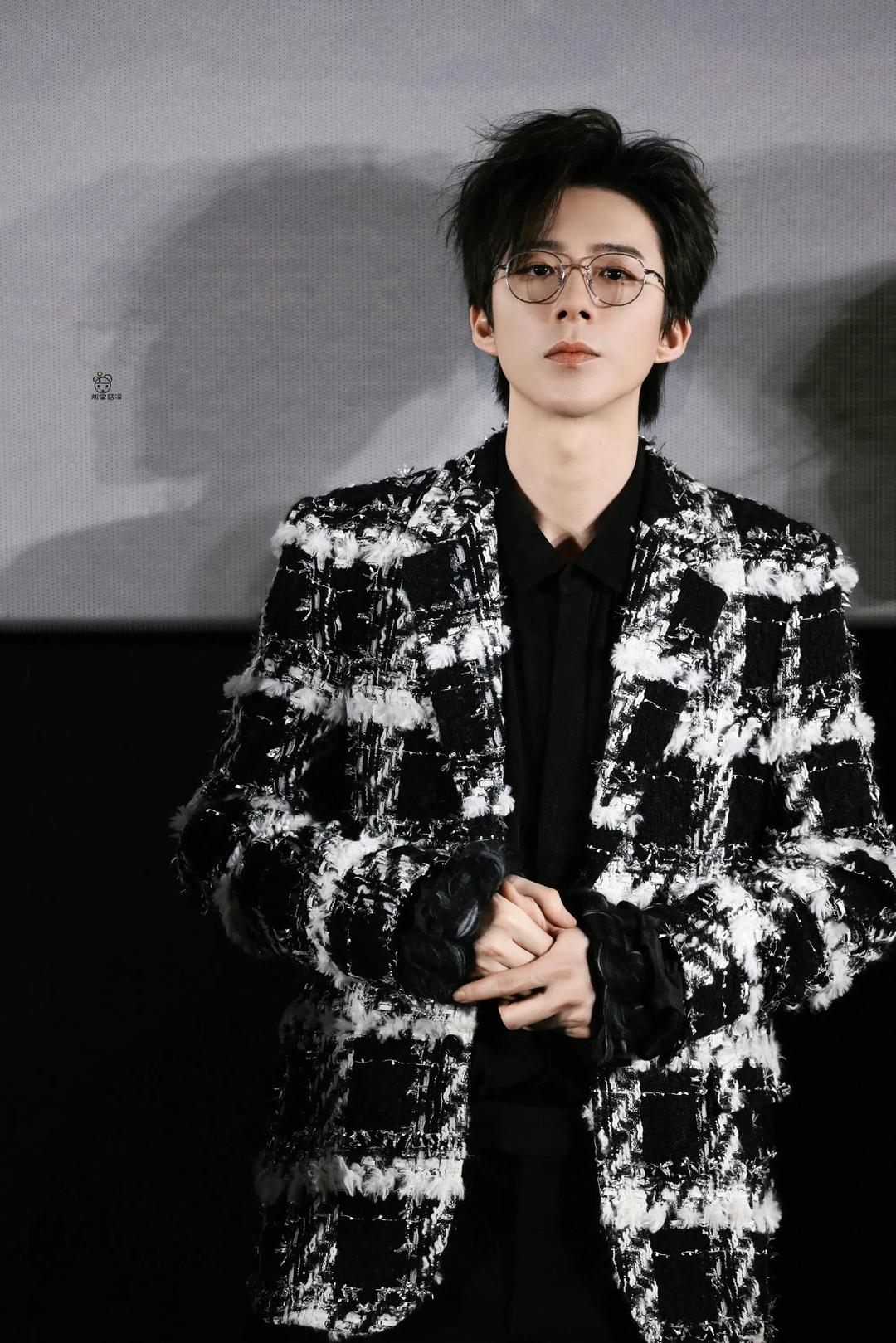 Liu Yuning's stunning performance of "I Love the Country More than the ...