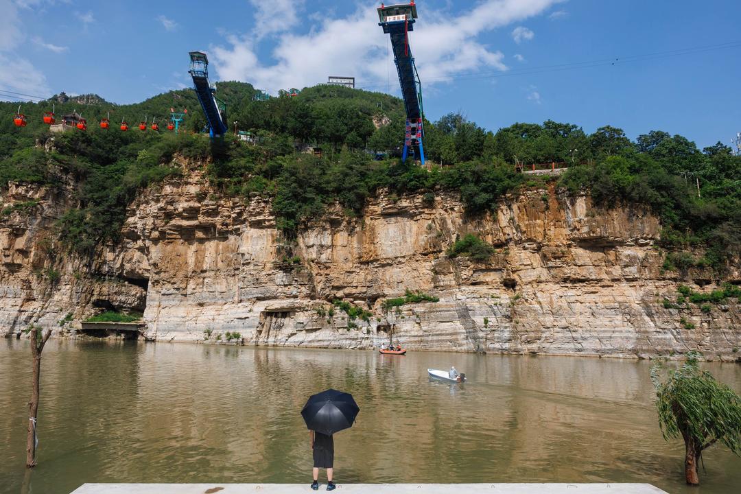 A year after the flood, Shidu is visited again: Farmhouses open to ...