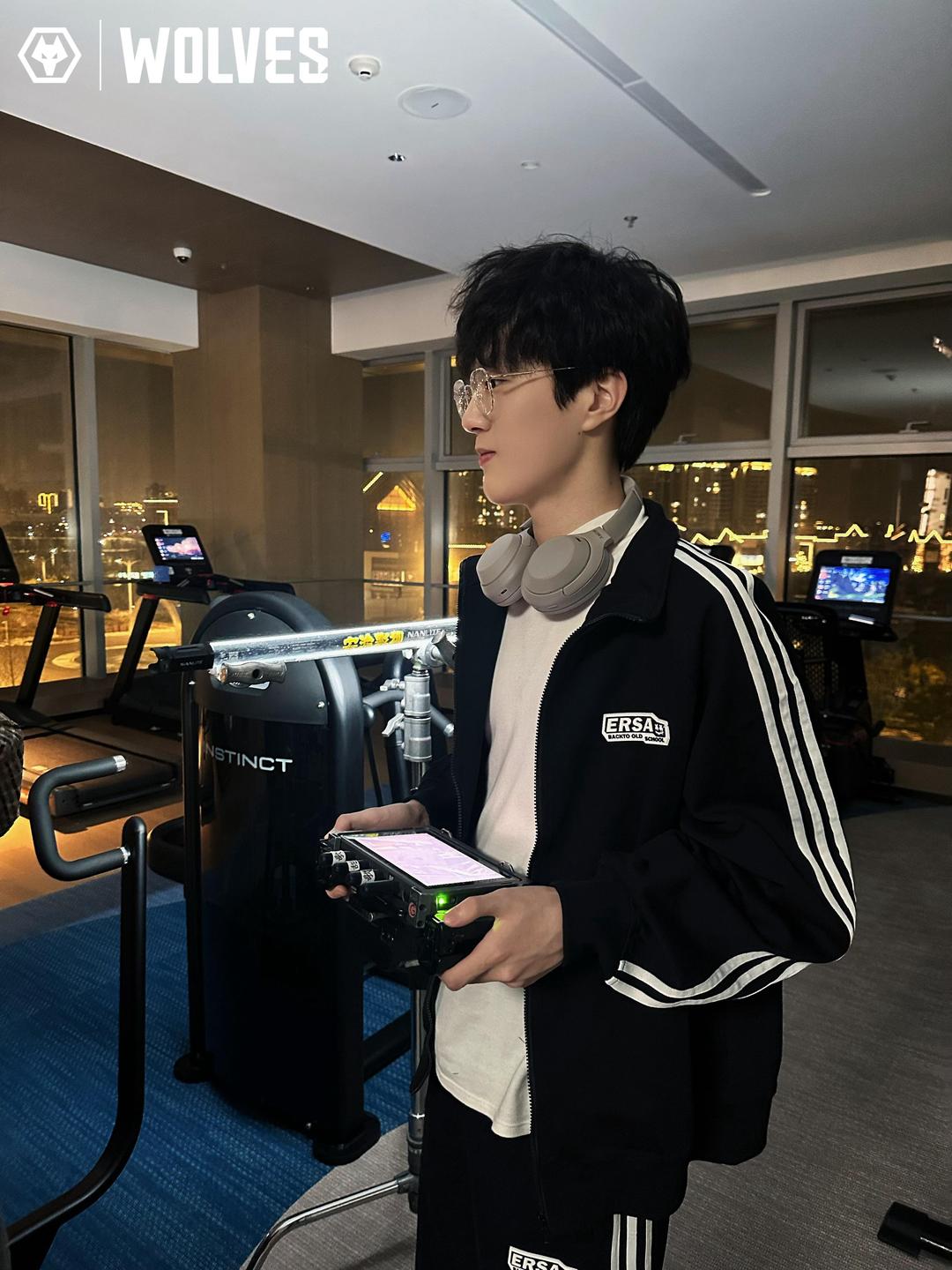 Wolves release 2025 EWC promo photo shoot: Time to test your fitness ...