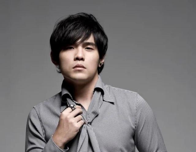 Among the top ten male singers with good singing skills in Taiwan's ...