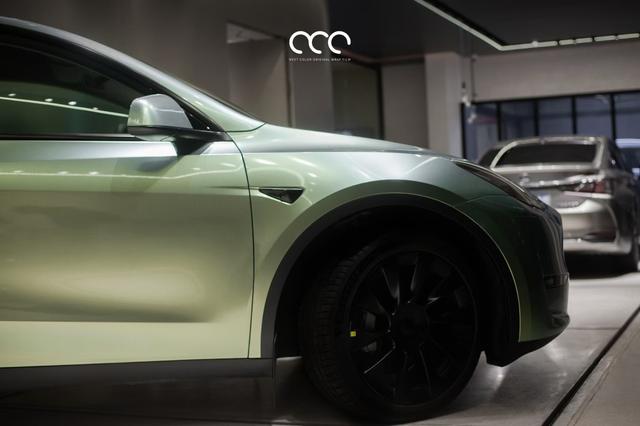 Tesla Model Y Diffuse Color Change Film Gradient Bright Gray Green ...