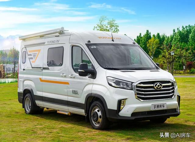 Yutong's economical RV suitable for migrant workers!Large space, many ...