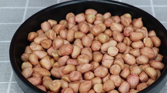 There is a coup for peeling peanuts, the chef will teach you one, and ...