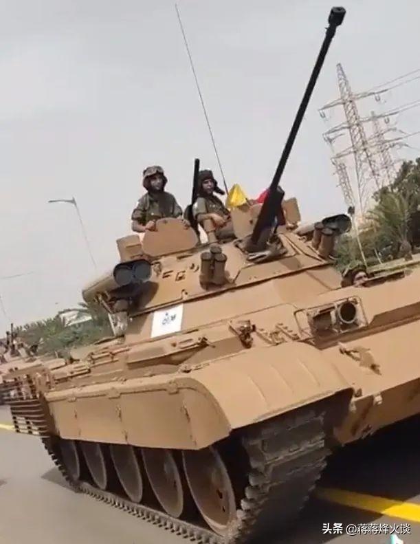 Algeria's modified T-62 participated in the military parade, and the ...