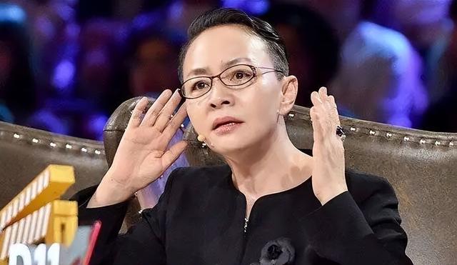 Song Dandan, being a "mother" for the entire entertainment industry ...