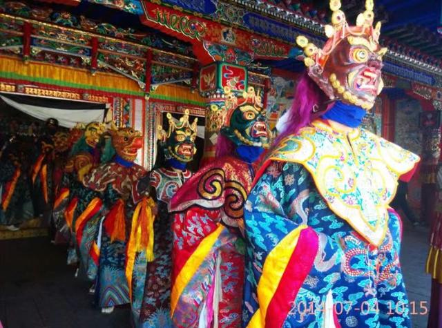 Ethnic Customs: Festivals of Tu Nationality - Viewing Classics - iMedia