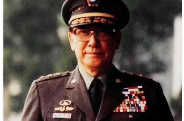 In 1943, Jiang Weiguo asked Dai Jitao who his biological father was.Dai ...