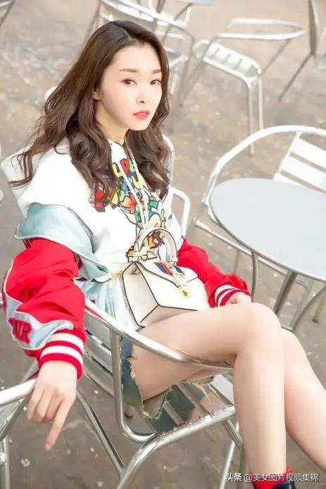 Song Yi's sexy photo gallery - iMedia