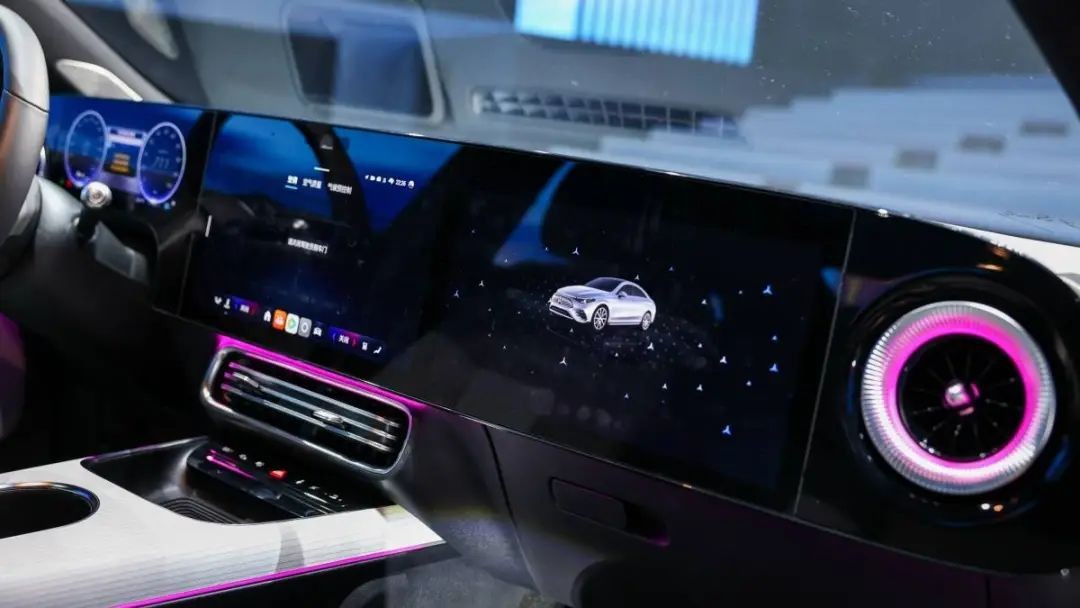 Mercedes-Benz turns its MPV into a "mobile palace", with a big grille ...