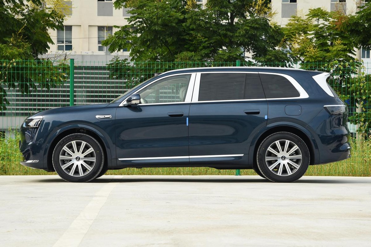 問界M8、理想L8，誰才是中大型SUV的最佳選擇？ - 頭條匯