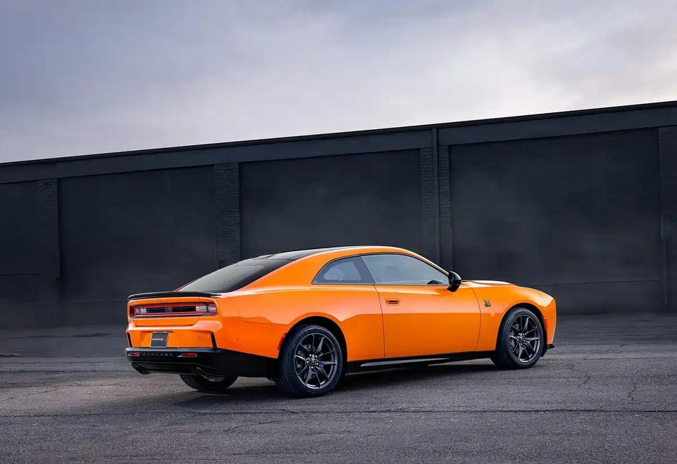 Dodge Charger Scat Pack SIXPACK Official Images Released - iMedia