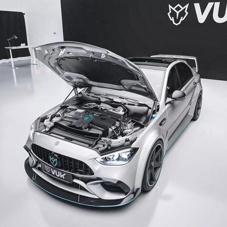 Limited to 63 units! The W206 AMG C63 with a 4.0T V8 engine is released ...