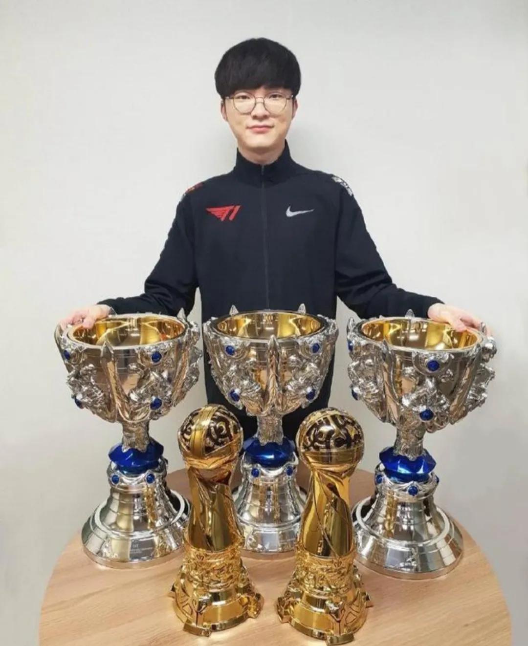 恩怨情仇史：SKT與RNG - 頭條匯