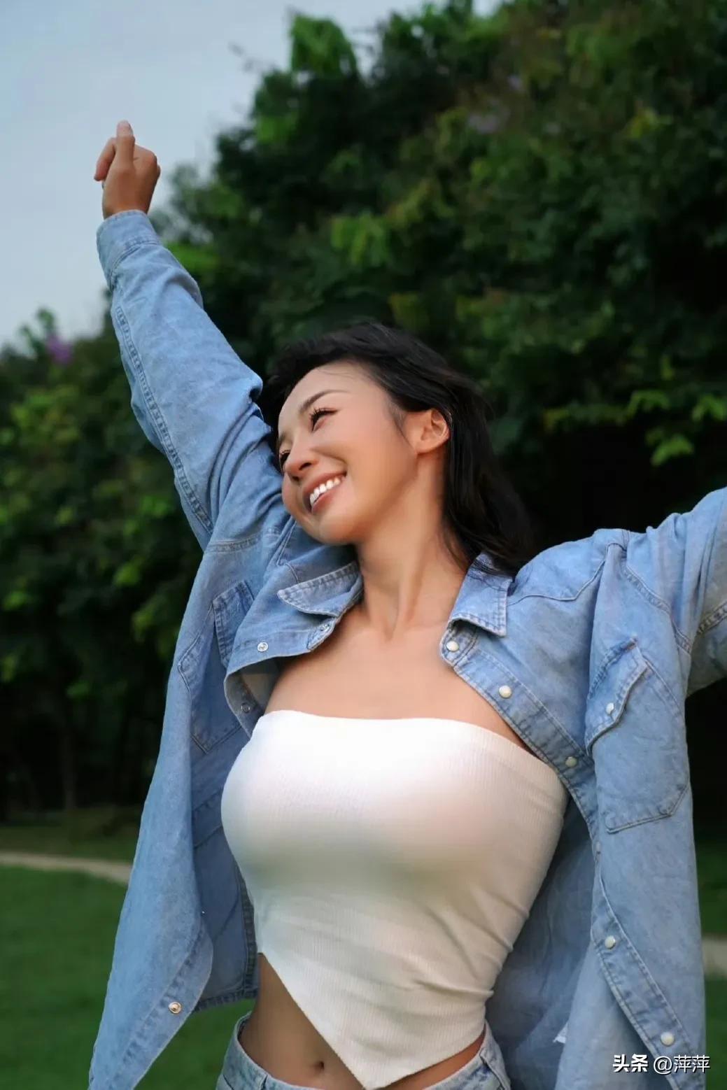 Zhang Manyuan. She smiles so happily - iMedia