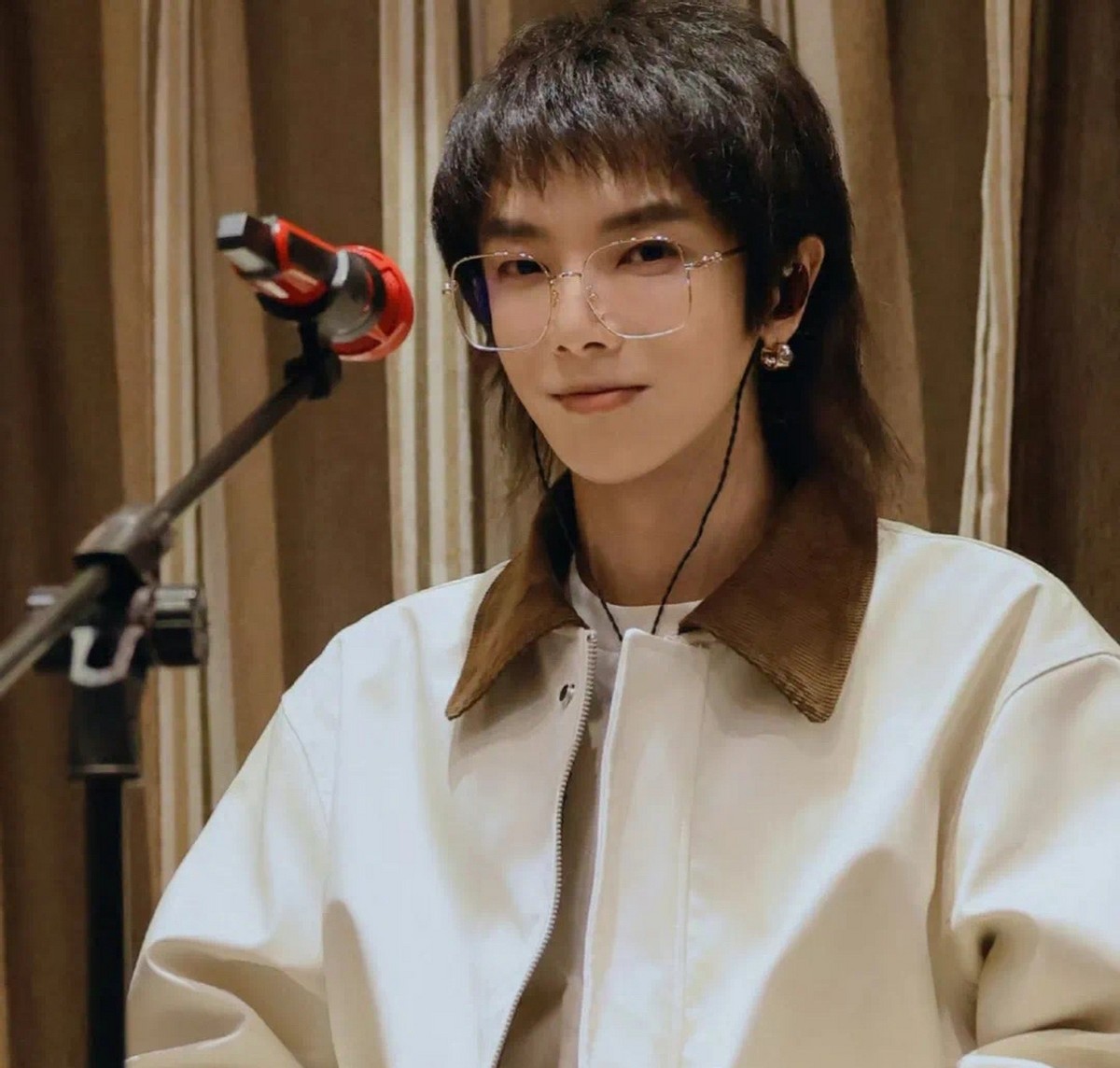 Hua Chenyu was severely criticized: a so-called singer who is neither ...