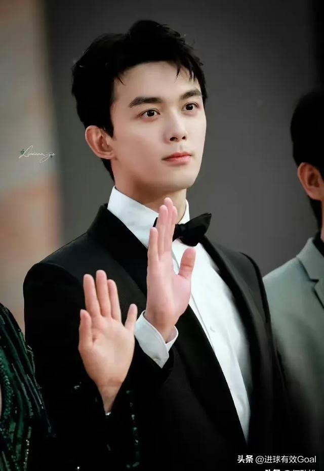 The most handsome men with amazing bodies and looks are revealed. Liu ...