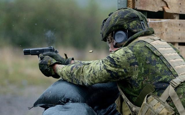 Arrow revolver, 13-shot revolver, and Five-Star revolver, what kind of ...