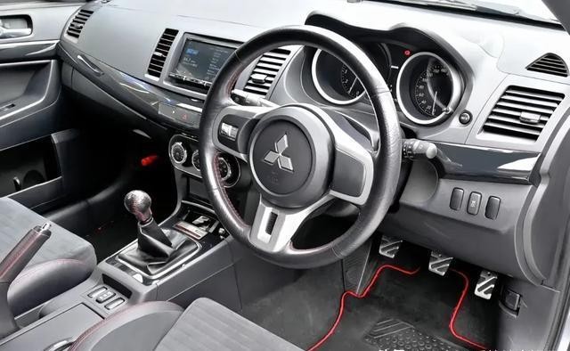 The most powerful mechanical four-wheel drive on the planet is the ...