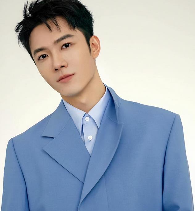 Zhang Tao, the most handsome host of CCTV: In addition to good looks ...