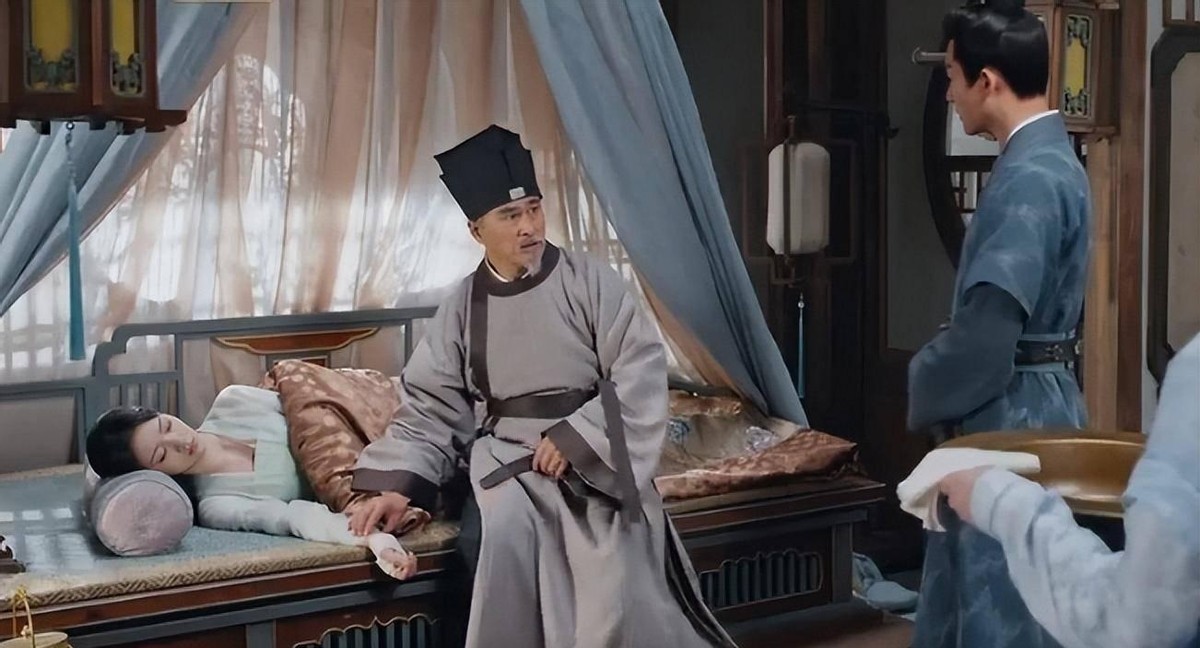 "Splendid Peace": Luo Yining's life story is exposed, Luo Zhenyuan is ...