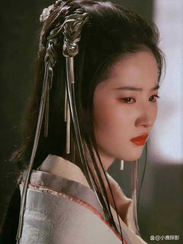 Xiao Zhan plays Li Xunhuan in Tsui Hark's movie "Little Li Flying ...