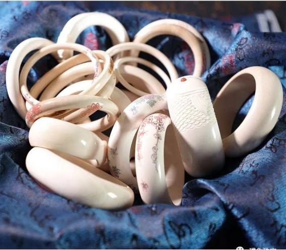 Maintenance and efficacy of mammoth tooth bracelets - iMedia