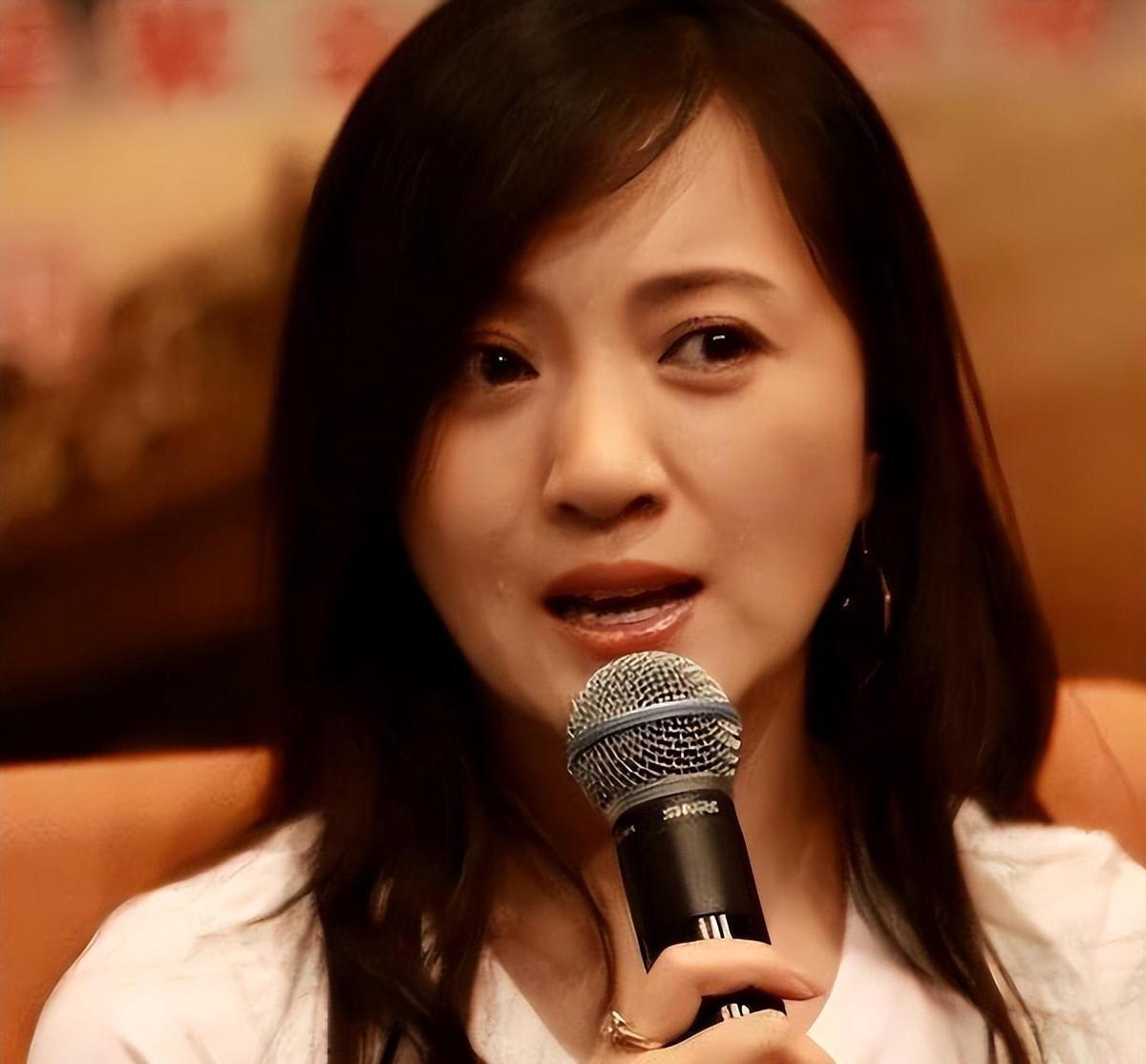 It is a pity that Jin Yuting has fallen from the "Queen of Sketches" to her current situation ...